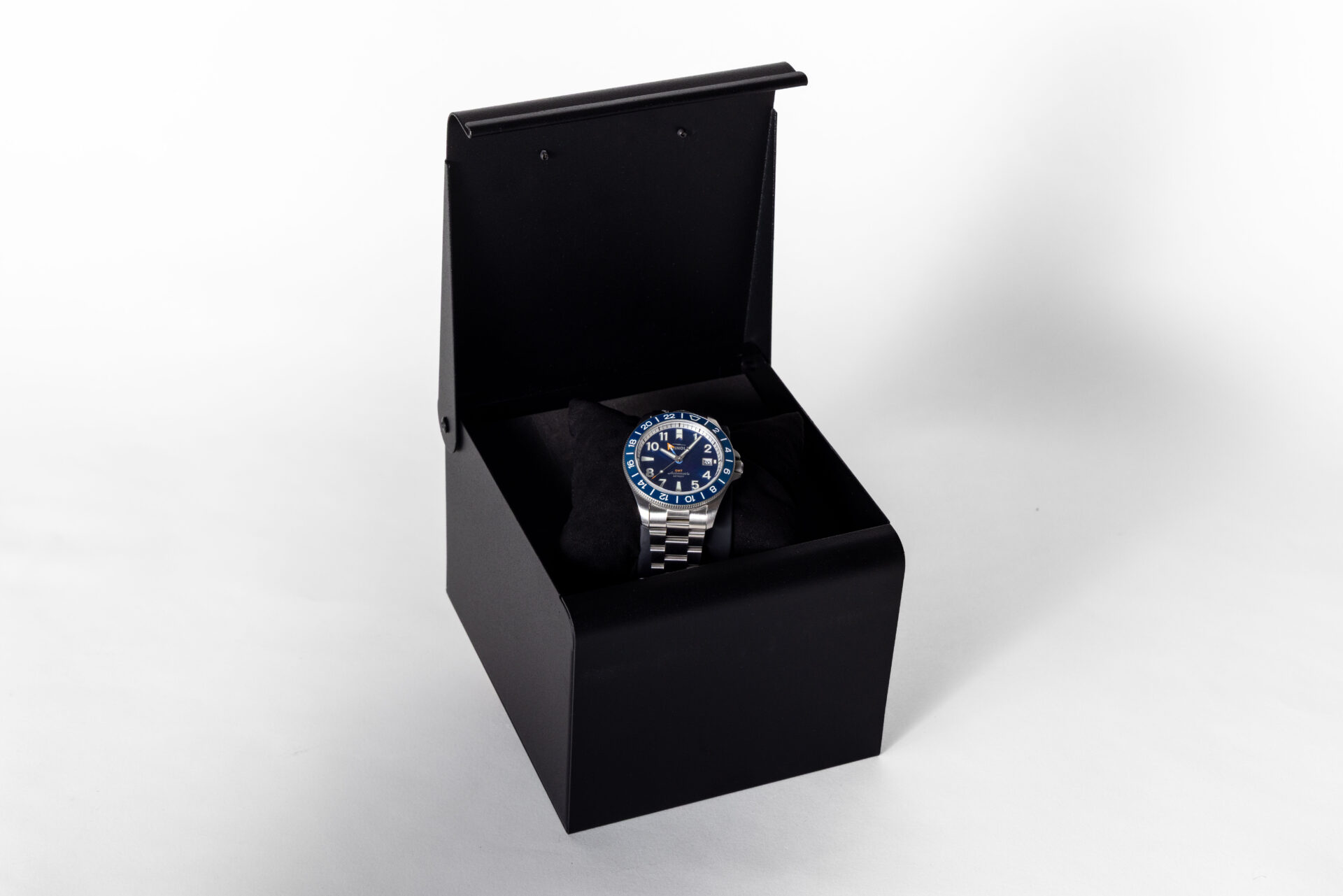Shinola - Michael Reid Murrurundi